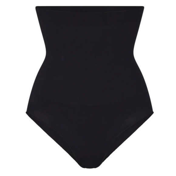 SKIMS | Intimates & Sleepwear | Nwot Skims Shapewear Shaping Underwear ...